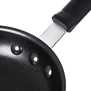 Carlisle FoodService Products 60907XRS Scratch-Resistant Aluminum Non-Stick Fry Pan With Removable Silicone Sleeve, 7