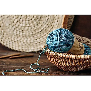 2 Roll Yarn for Knitting Crochet, Velvet Yarn Knitting Yarn Fabric Cloth for DIY Craft Handmade Velvet Coarse Wool Scarf Thread New Year Christmas Gift - Blue, 142 Yards x 2