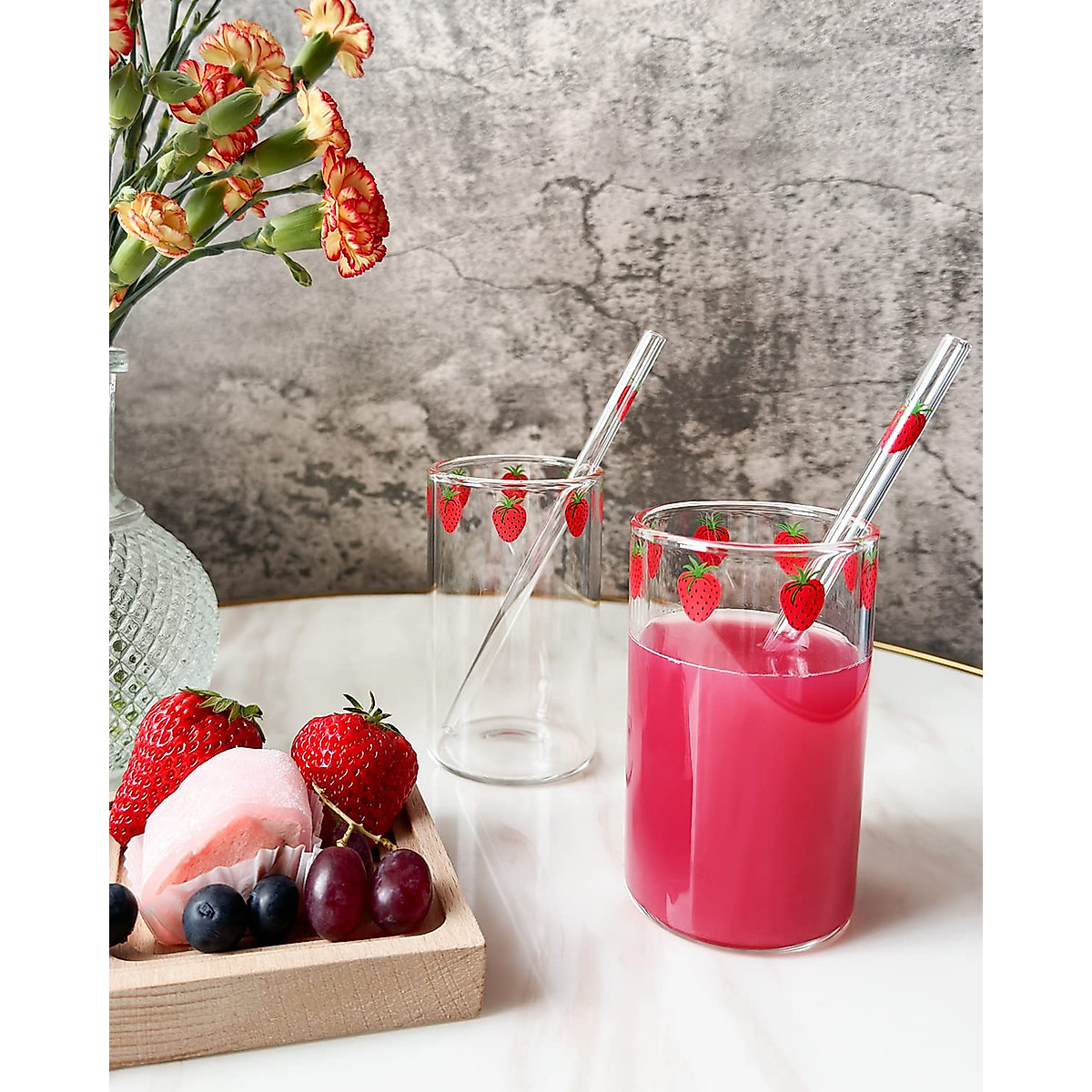 Kreapa strawberry cups 2 SetsCute glass strawberry cups 300ML straw glass cups, Cute strawberry pattern glass bottles for water milk tea, coffee juice tea cups （2pcs）