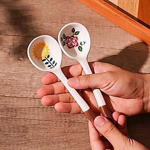 FYUEROPA Ceramic Soup Spoons Set Asian Spoons Chinese Japanese Tablespoon for Ramen Pho Wonton Dumplings Miso - Set of 4