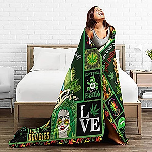 Socira Weed Blanket, Marijuana Gifts Flannel Sherpa Blanket, Large Leaf Blanket Soft Bed Blanket,Cozy Fleece Throw Blanket for All-Season,Weed Stuff Sheets for Bedroom Living Room 60''X80''