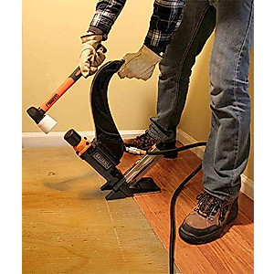 Freeman P50LSLW Lightweight Pneumatic 2-in-1 15.5-Gauge and 16-Gauge 2" Flooring Nailer / Stapler with Flooring Mallet and Interchangeable Base Plates