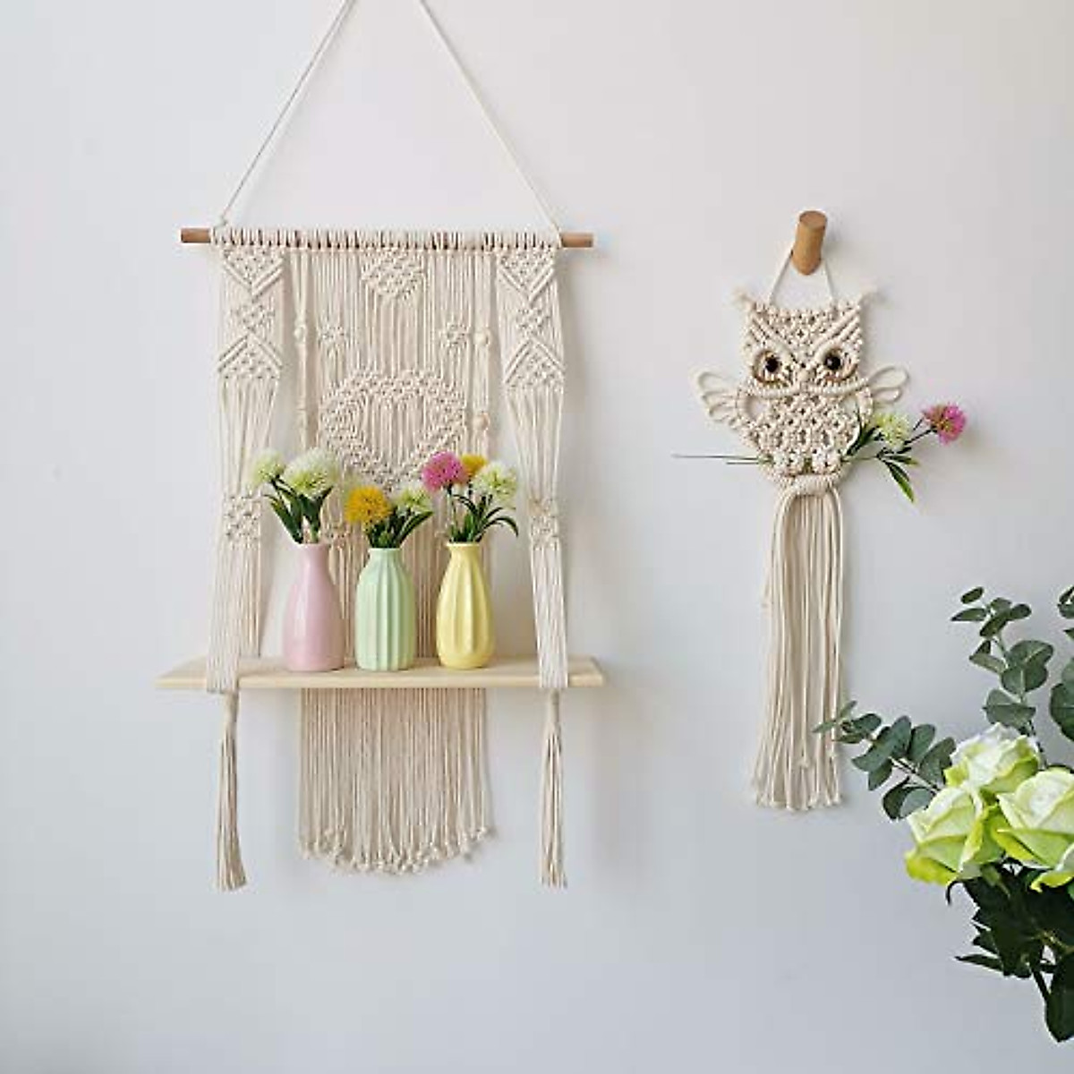BLUETTEK Macrame Wall Hanging Shelf, Wood Floating Hanging Storage Shelf Bohomian Wall Decor (Heart)