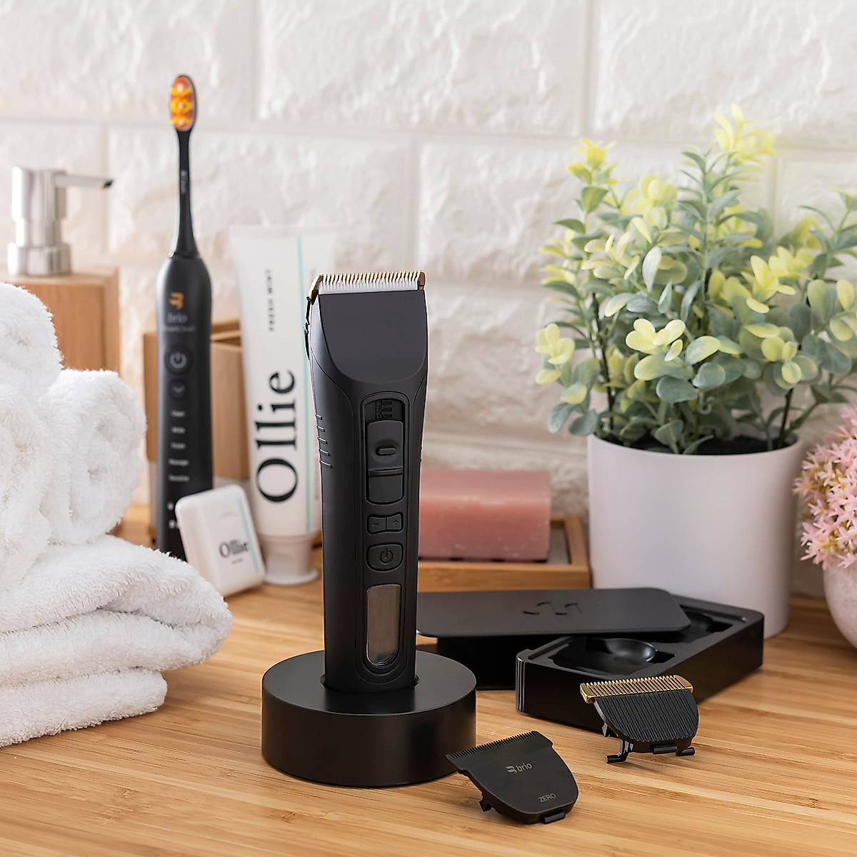 Brio Beardscape V1 Beard Trimmer for Men Professional with Low Friction Ceramic Blade, Cordless Professional Hair Trimmer for Barbers with 4 Hrs of Long Battery Timing, Ideal for Beard & Body (Black)