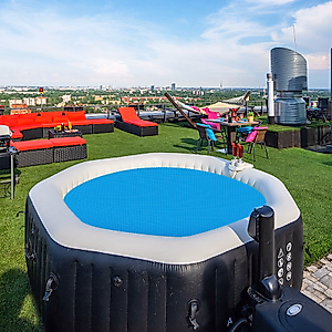 Spa and Hot Tub Cover- 16-mil Hot Tub Thermal Blanket- Round Hot Tub Insulation Blanket Hot Tub Solar Cover Solar Blanket Cover Bubble Cover for Outdoor Hot Tubs (7 FT Dia)