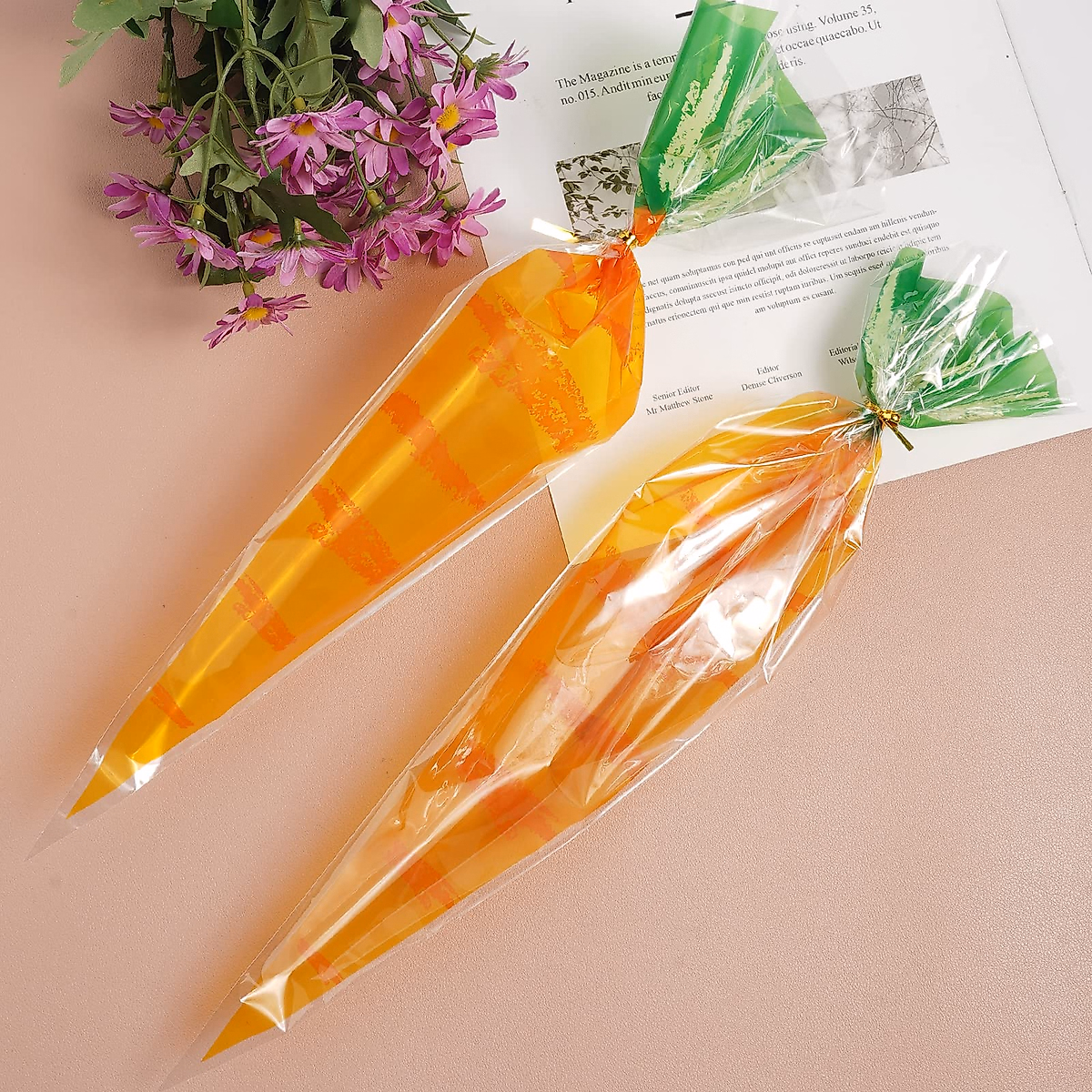 VEIREN 100 Pieces Cone Candy Bags Creative Carrot Shape Treat Bag with Twist Ties Cellophane Goody Cookies DIY Translucent Gift Storage Packaging Bag for Holiday Birthday Wedding Party Decor
