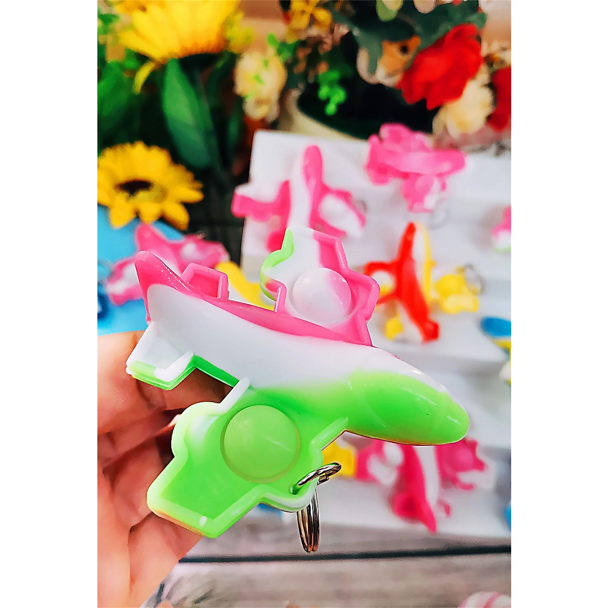 24 Packs Airplane Graduation Classroom Students Small Prize from Teacher,End of Year Summer Mini Pop for kids Fidget Party Favors