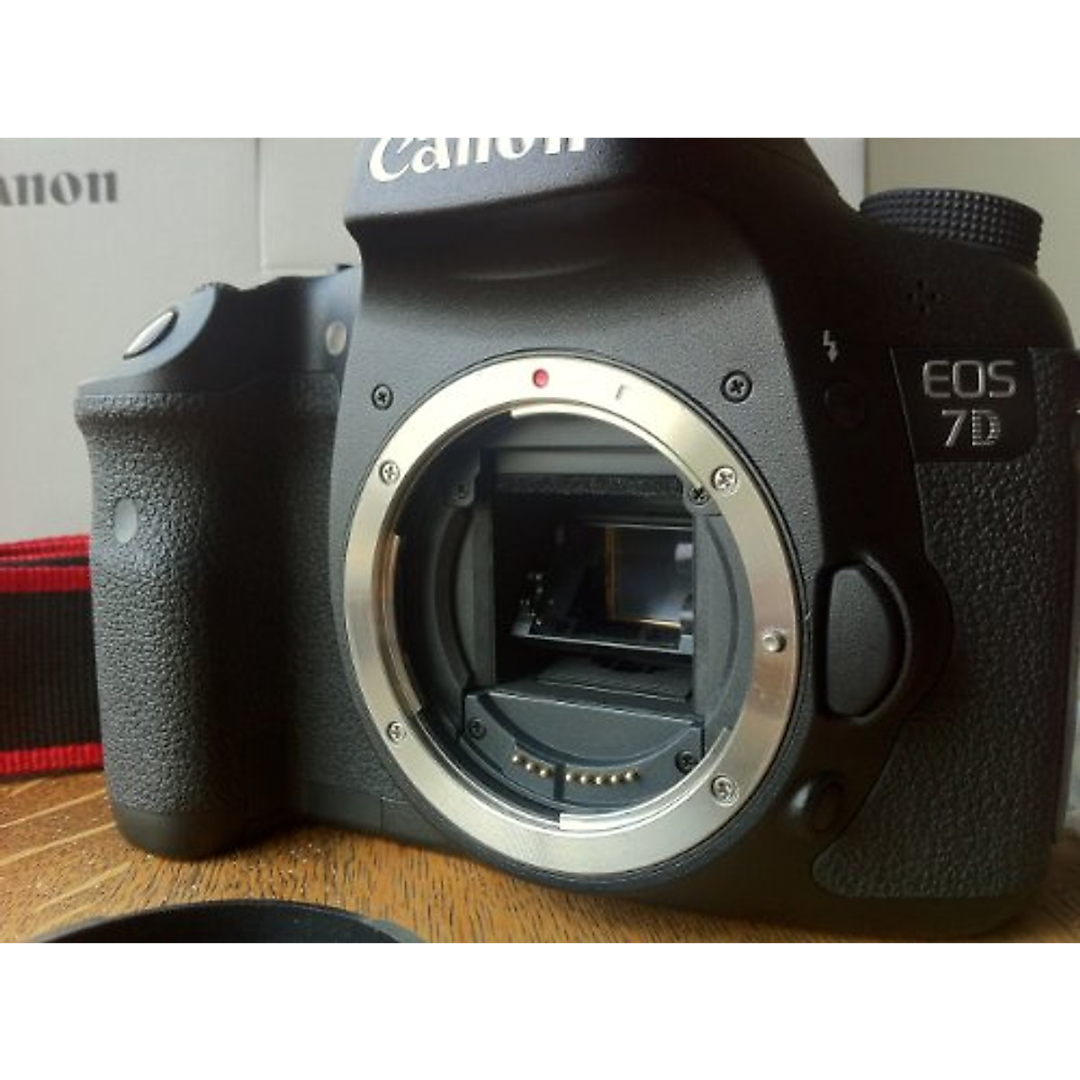 Canon EOS 7D 18 MP CMOS Digital SLR Camera Body Only (discontinued by manufacturer)