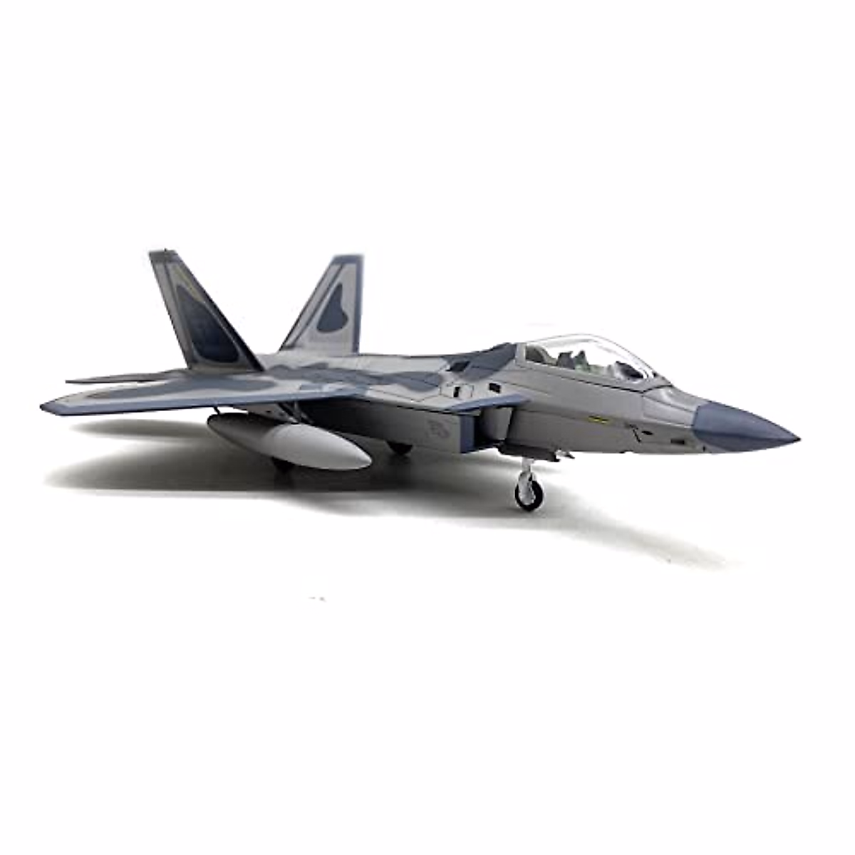 Classic Fighter Model 1:100 USA F-22 Raptor Fighter Attack Diecast Airplanes Military Display Model Aircraft for Collection