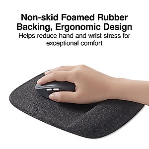 STAPLES 24339943 Mouse Pad with Gel Wrist Rest Black (53326)