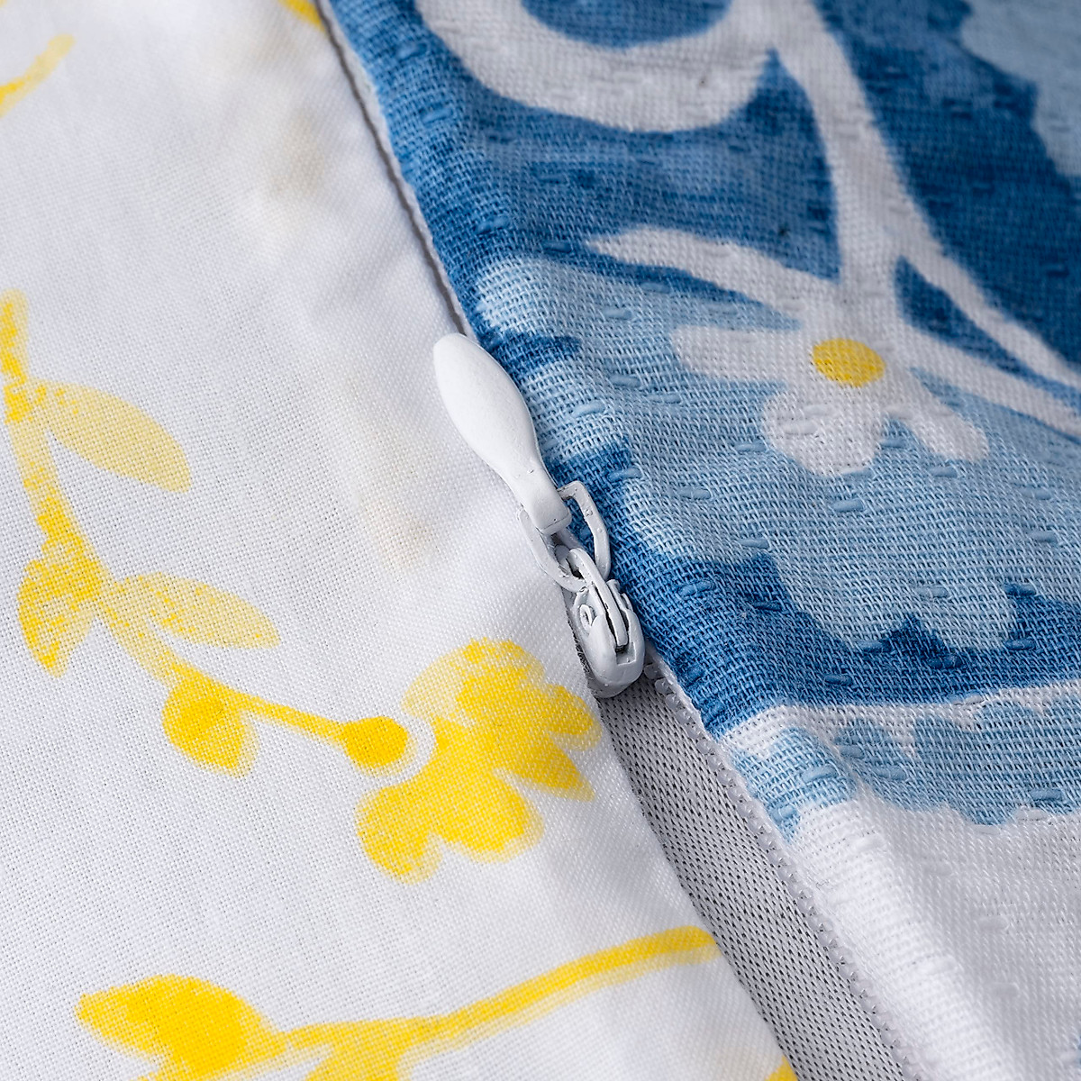 MARTHA STEWART Aria Duvet Cover Queen Size, 3 Piece Set-1 Duvet Cover, 2 Pillow Shams, Cotton-Percale, Soft, Reversible, Easy Wash, All Season 90"x92" with Button Closure, Federal Blue