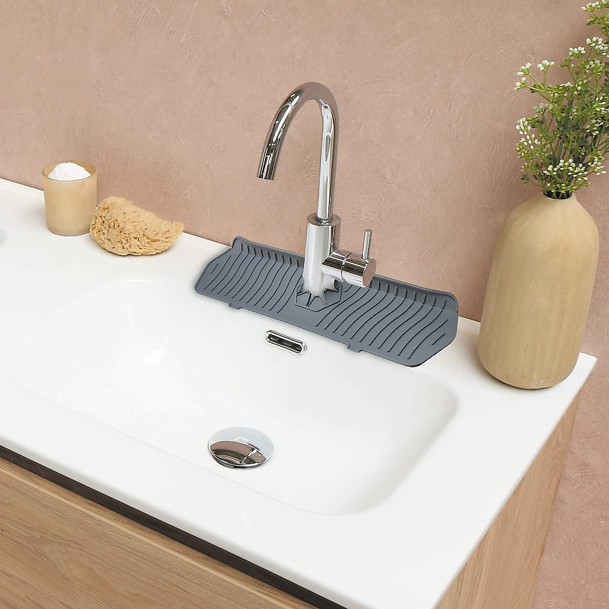 Kitchen Sink Splash Guard Behind Faucet, Longer Faucet Water Catcher Mat for Countertop, Drip Catcher Tray, Non-Slip Sink Protector, Grey