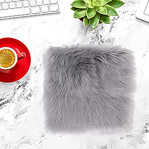 WLLHYF 10 Inches Mini Square Faux Fur Rug， Small Fluffy Area Rug Cushion for Living Room Sofa Bedroom Floor Soft Square Chair Cover Seat Pad Nail Mat for Photographing Background of Jewelry