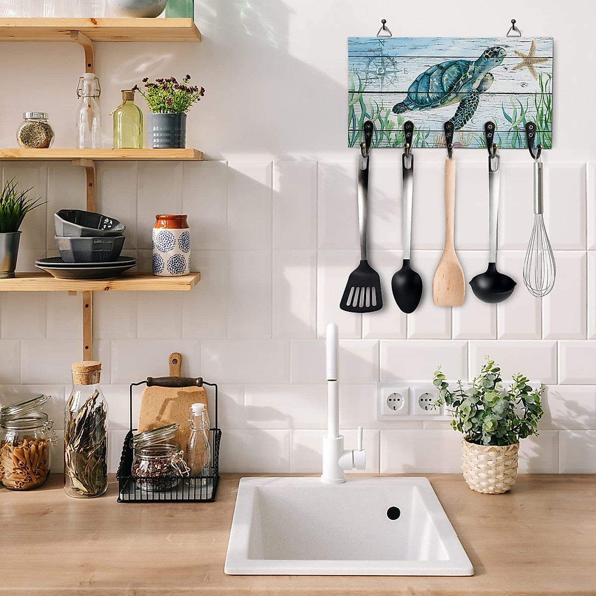 JasmineM Sea Turtle Ocean Key Holder for Wall Decorative, Wood Wall Mounted Key Rack with 5 Key Hooks, Keys Hanger Organizer for Entryway Hallway Office Home Decor, Rustic Wood Beach Starfish