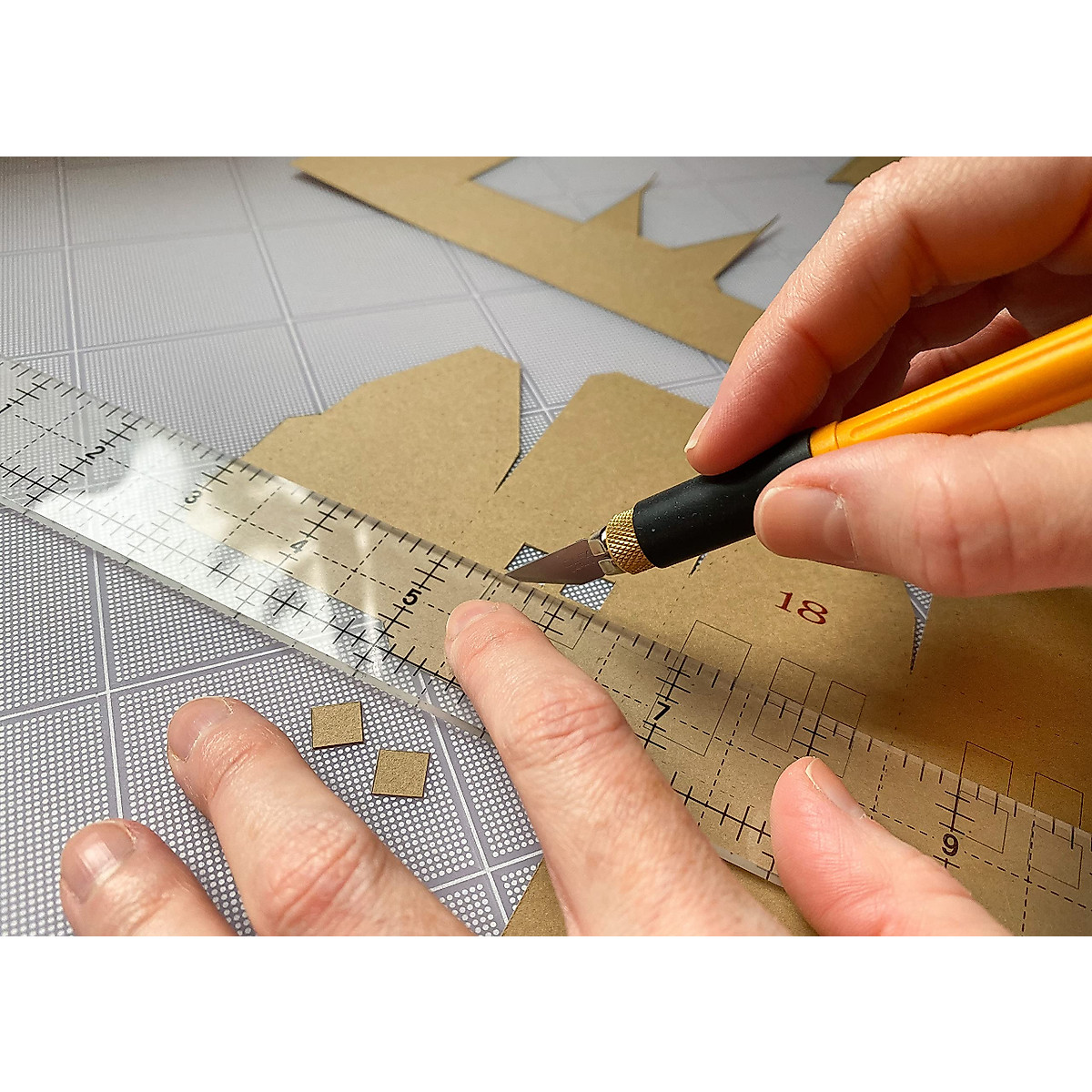 OLFA Graphic Art Knife Set (AK-4) - Precision Hobby Craft Knife Kit (1 Knife & 4 Blades) w/ Cushioned Grip, Replacement Blades: OLFA KB, KB4-F/5, KB4-NS/3, KB4-R/5, KB4-S/5, KB4-WS/3 Art Blades