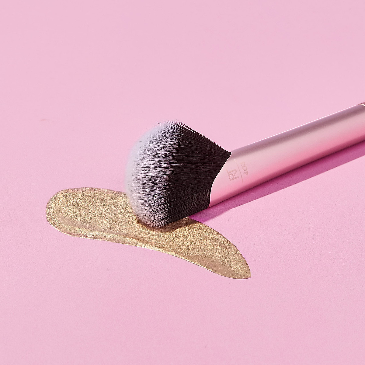 Real Techniques Cheek Rebel Edge Medium Blush & Highlighter Brush, For Loose Blush or Face Highlighter, Fan Makeup Brush, Aluminium, Pink, 1 Count