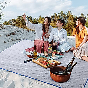 Hooded Outdoor Blanket, Extra Large (82 "x 55") Waterproof Camping Blanket, Quilted, Thick Fleece, Warm, Windproof, Sand Proof, Portable and Wear-Resistant, Perfect for Stadium, Picnic, Camping