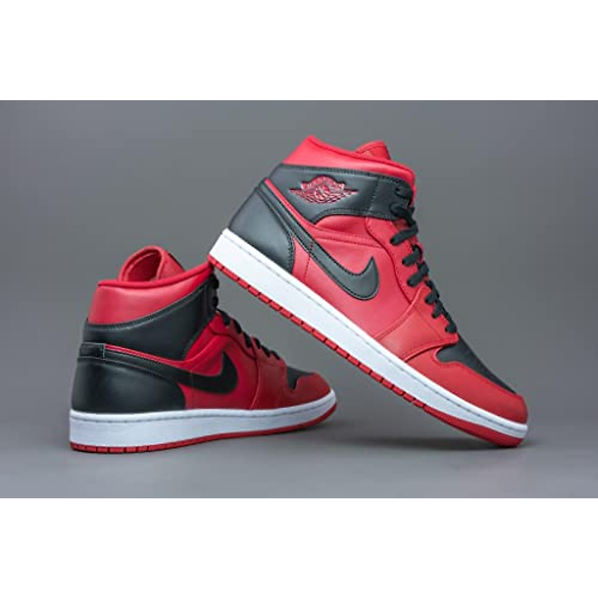 Jordan Mens 1 Mid 554724 660 Reverse Bred - Size 8