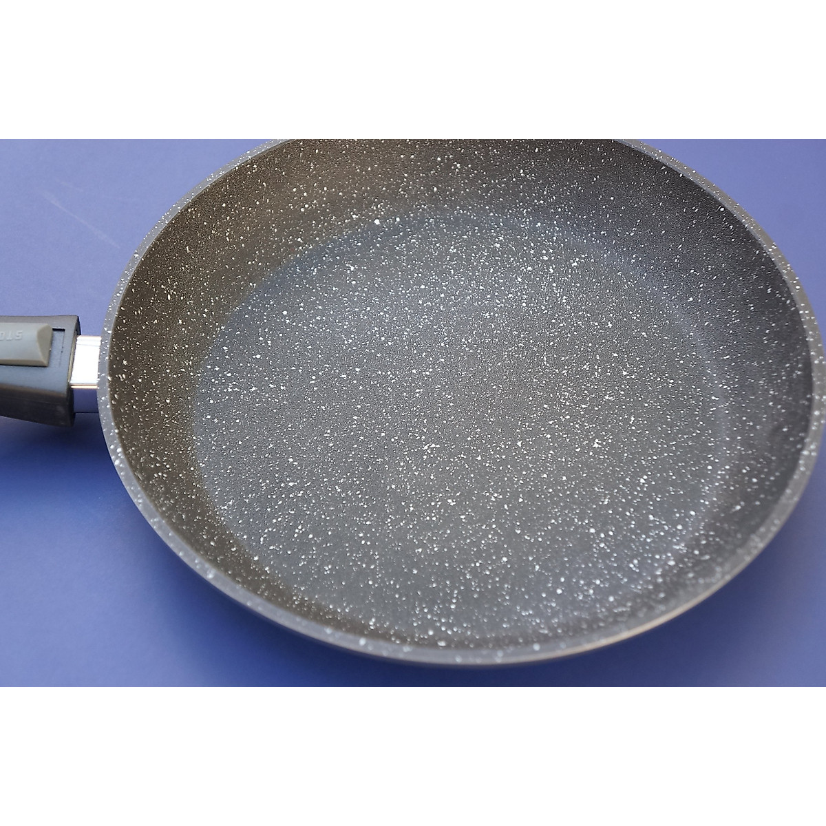 Germany's Stoneline Xtreme Series 11.2" (28cm) Fry Pan with Non-stick Non-Toxic Stone Coating Cookware - 2016 Top of the line model, better taste food