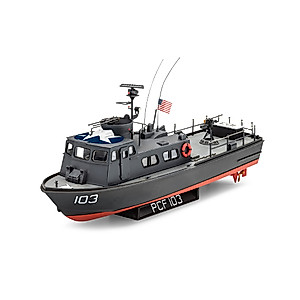 Revell Level 4 Model Kit US Navy Swift Boat Mk.I 1/72 Scale Model