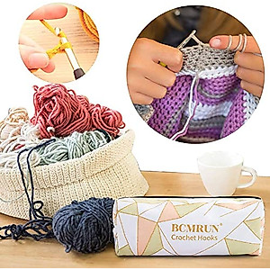 Ergonomic Crochet Hooks Set with Case, BCMRUN 2.25mm(B)-6mm(J) Soft Grip Handles Knitting Needles with Large-Eye Blunt Needles, Stitch Marker, Tape Measure, Crochet Needles Kit for Arthritic Hands