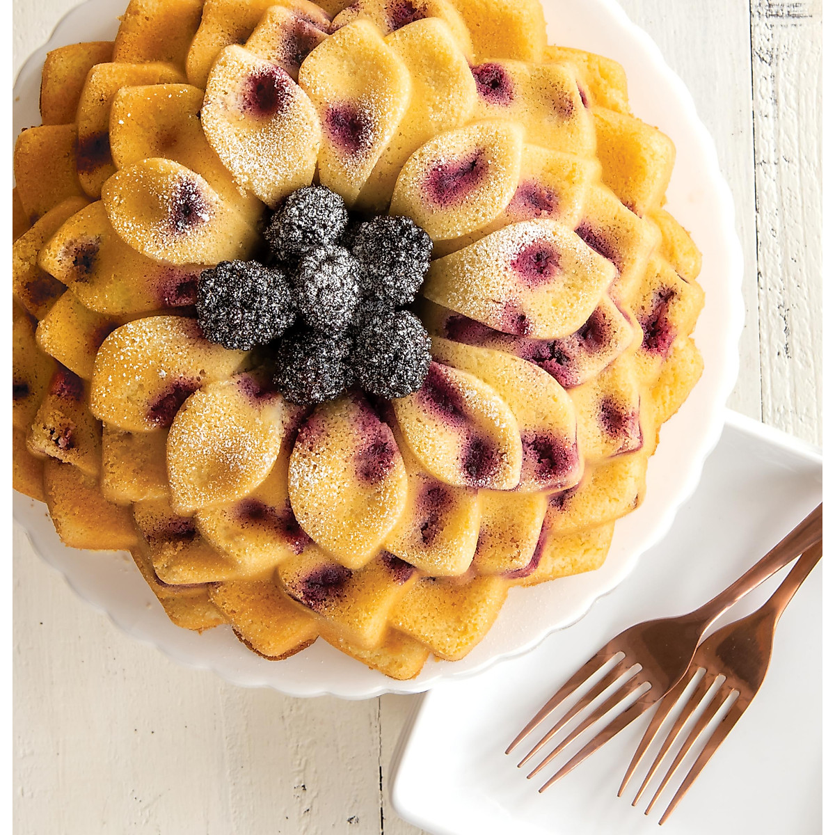 Nordic Ware Blossom Bundt Pan ,Toffee