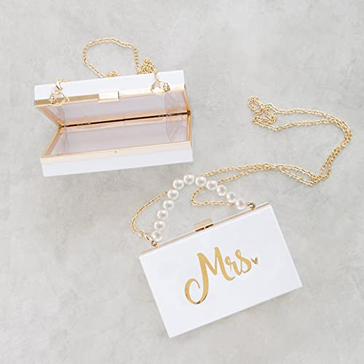 Bride Clutch Purse MRS Clutch for Wedding Day, Mrs Acrylic Purse with Hand-carried Pearl Chain and Metal Crossbody Chain, Bridal Shower Engagement Gift for Bride Honeymoon