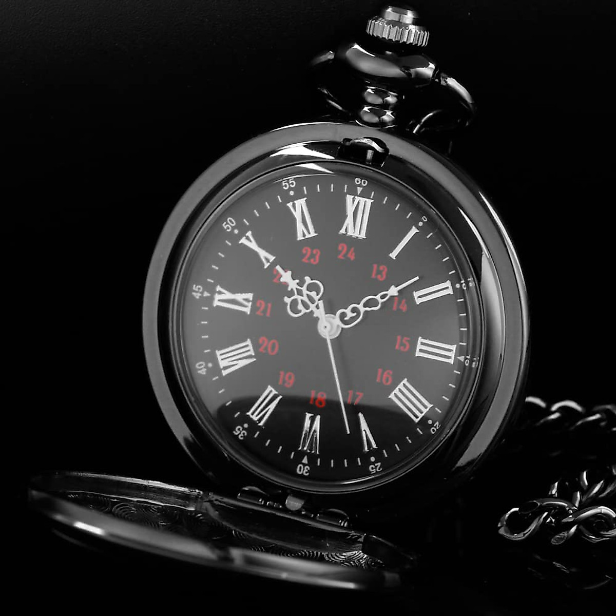 Tiong Classic Smooth Quartz Pocket Watch, Roman Numerals Scale with Chain Xmas Graduation Birthday Best Gifts