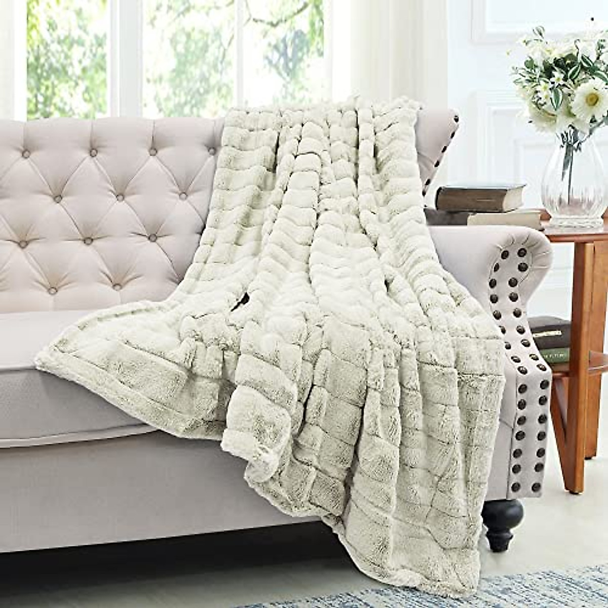 Home Soft Things Super Mink Faux Fur Throw, 60" x 80'', Oatmeal, Luxurious Fluffy Cozy Elegant Throw with Sherpa Backing Fuzzy Throw for Couch Living Room Bedroom Home Décor