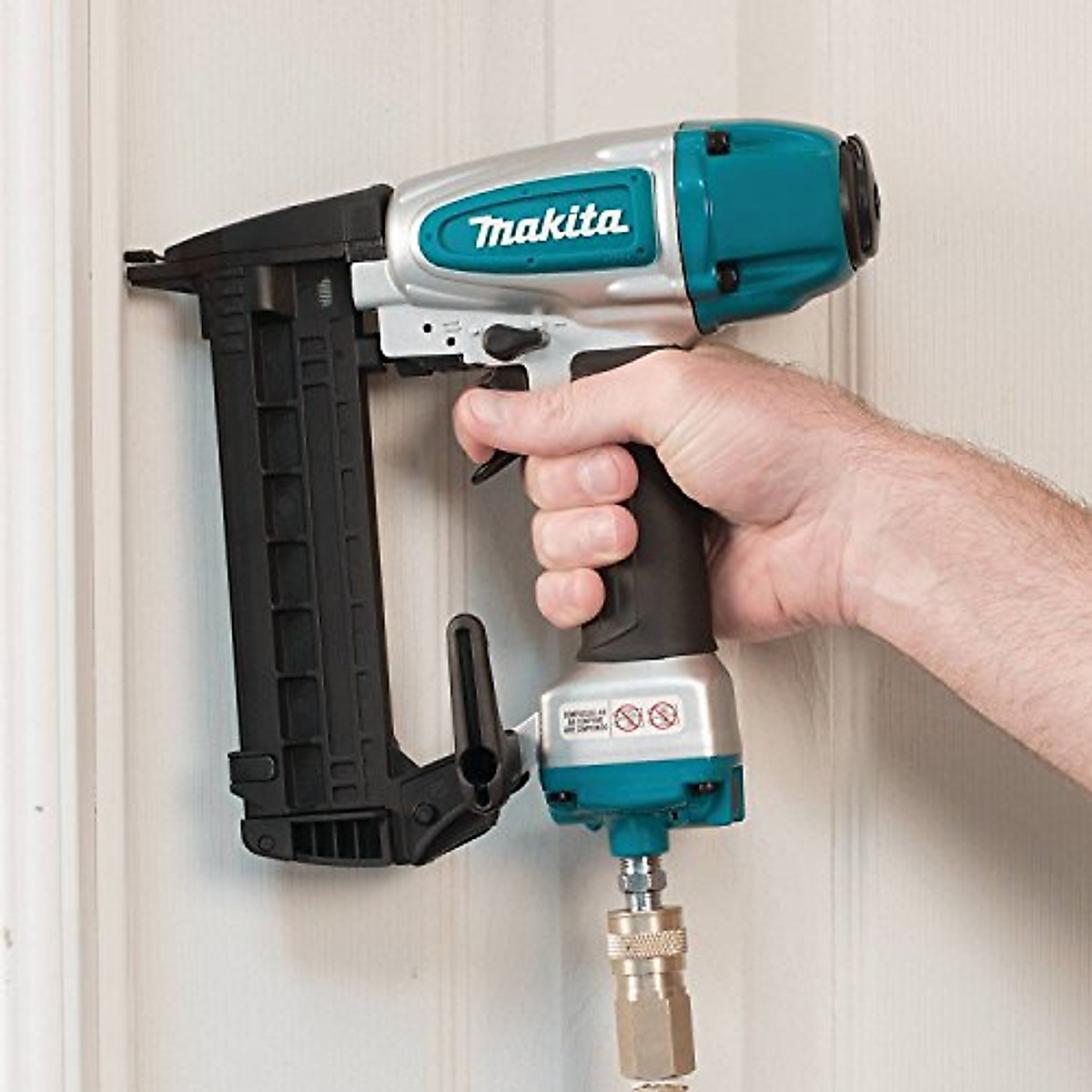 Makita AT638A 1/4" Narrow Crown Stapler, 18 Ga,