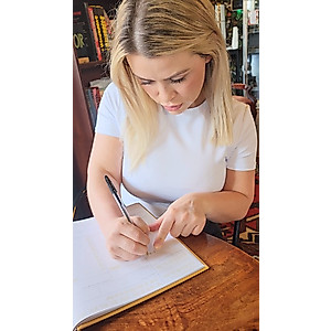 Award Winning Daily Goal Planner 2023-2024 - 90 Day Life Planning Journal - Weekly & Monthly Passion & Gratitude - Goal Setting for Women and Men – 72 pp