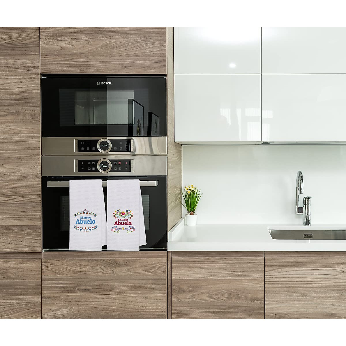 UINHMOP La Mejor Abuela & Abuelo Spanish 16''x24'' Bath Towels Kitchen Towels and Aprons Gift Set for Grandparents (2 Towels + 2 Aprons),Birthday Mother’s for Grandparents