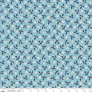 Prairie Fat Eighth Bundle (46 Pieces) by Lori Holt for Riley Blake 9 x 21 inches (22.86 cm x 53.34 cm) Fabric cuts DIY Quilt Fabric