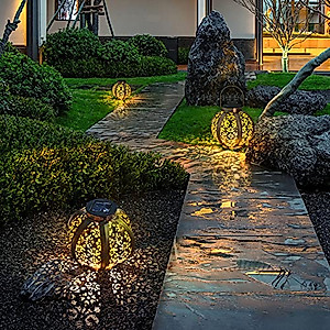 Hanging Solar Lantern Lights Outdoor Waterproof Retro Metal Solar Garden Lanterns Decorations Women Birthday Mother's Day Gifts for Table Patio Yard Lawn