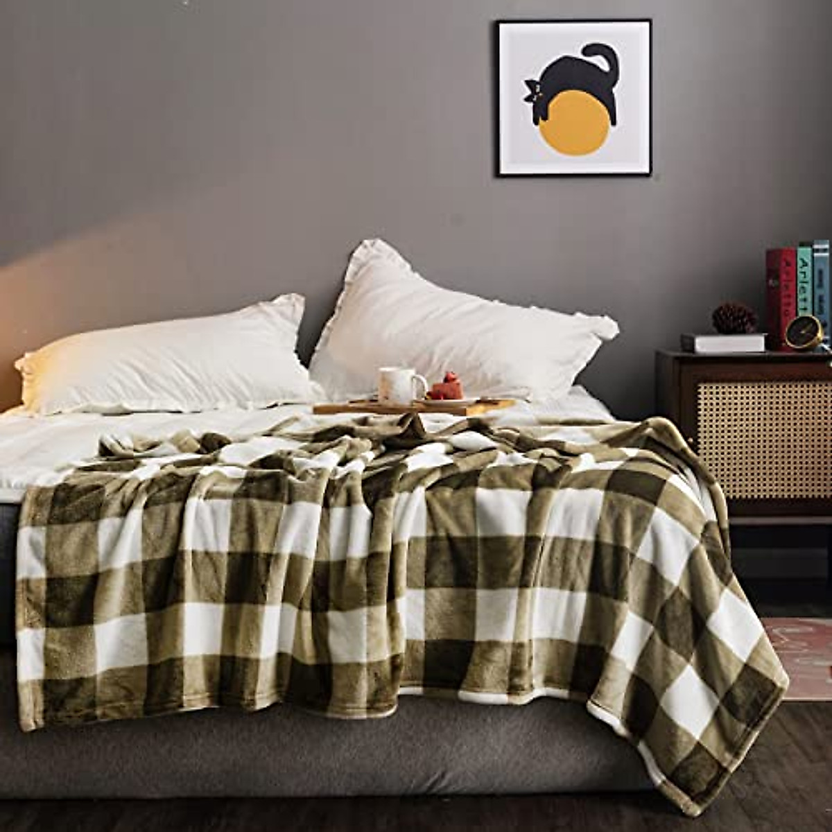 NEWCOSPLAY Buffalo Plaid Throw Blanket Soft Flannel Fleece Checker Pattern Lightweight Decorative Blanket for Bed Couch (280GSM-White Army Green, Throw(50"x60"))