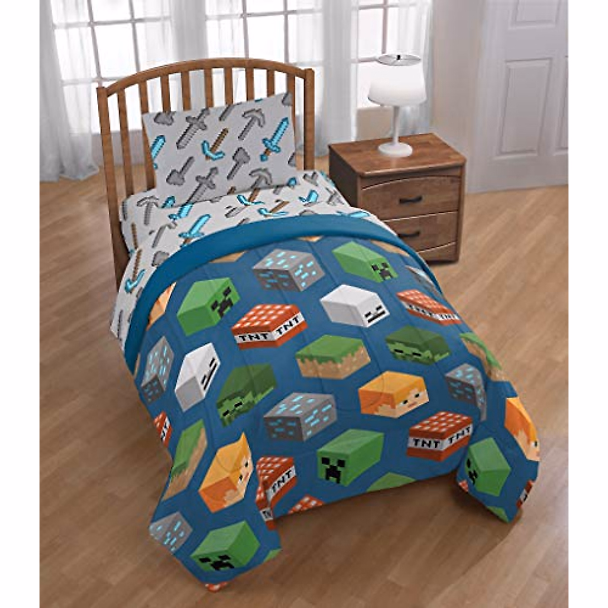 Minecraft Isometric Characters Twin Comforter - Super Soft Bedding Features Creeper - Fade Resistant Polyester Microfiber Fill (Official Minecraft Product)