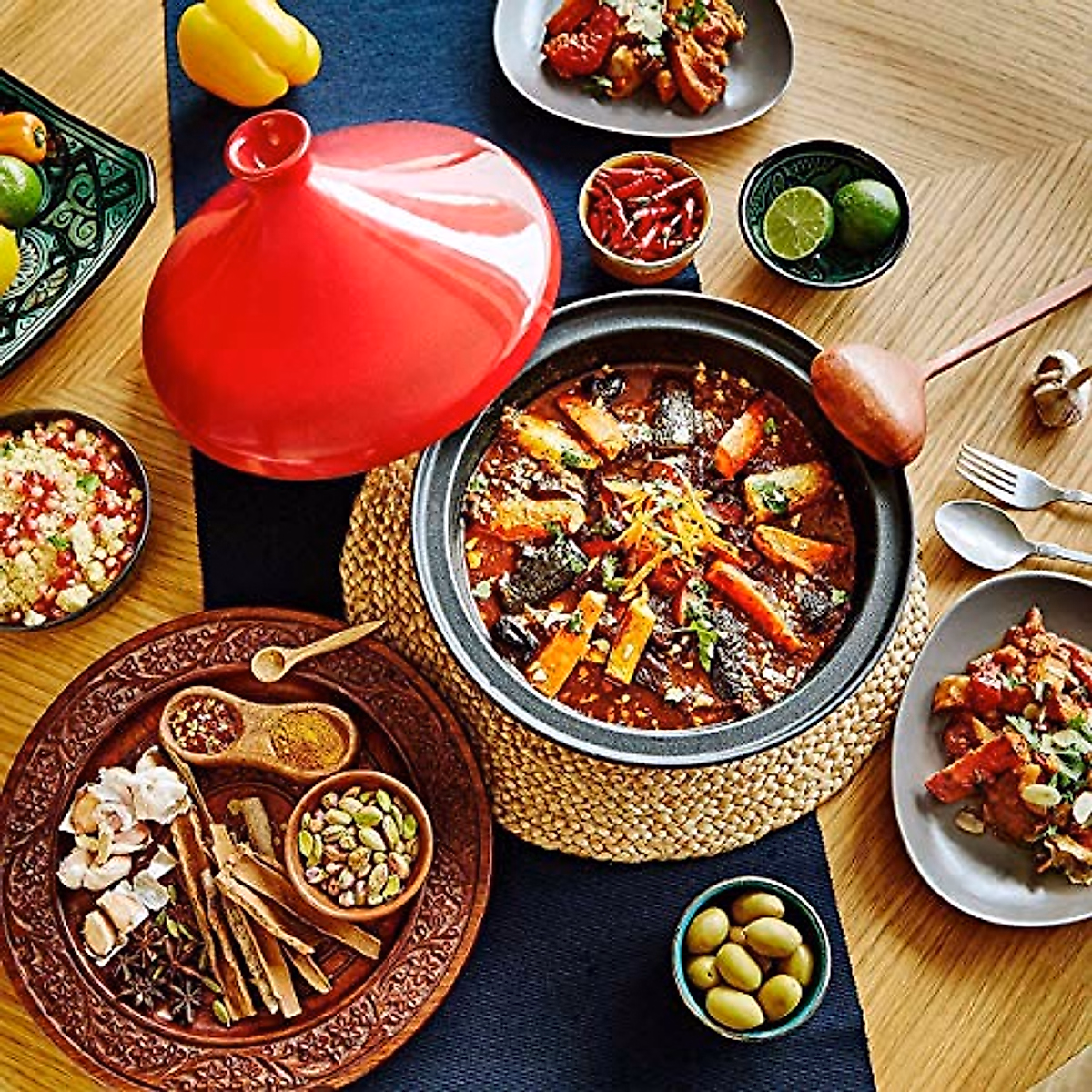 Moroccan tagine Pot Small tagine Bowl Round Ceramic Casserole Clay Pot with lid Heat-Resistant hot Pot earthen Pot Multifunctional cookware for stew Soup A 16 23 cm