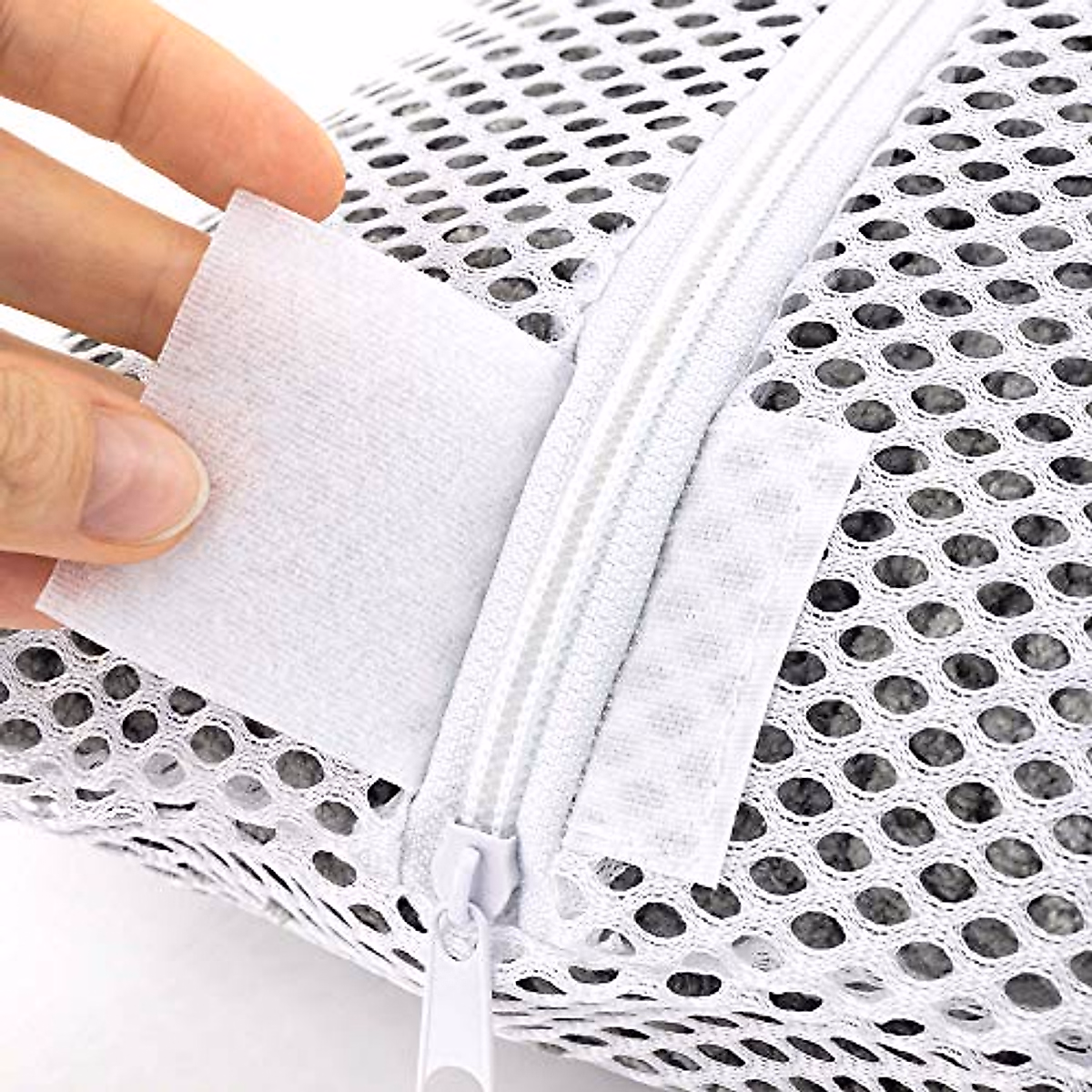 HANGERWORLD Professional Mesh Net Wash Laundry Bag with Zipper - For Socks Delicates and Baby Clothes - White, 24in x 17.5in