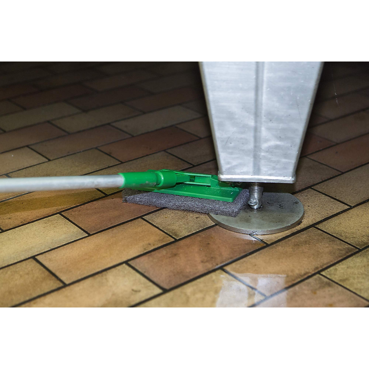 Vikan, Green Pad Holder,Floor,9" x 3.7",PP/SS, 5500