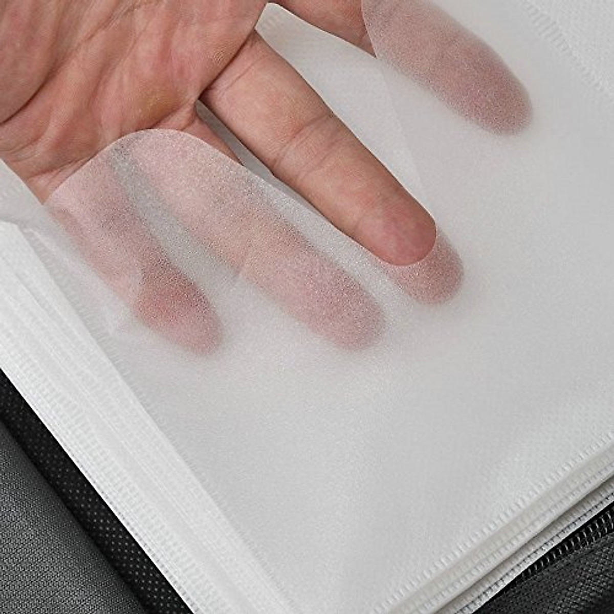 BlueCubi 288 Capacity Portable CD DVD Wallet Binder Book Sleeves Disc Storage Bag Carrying Case