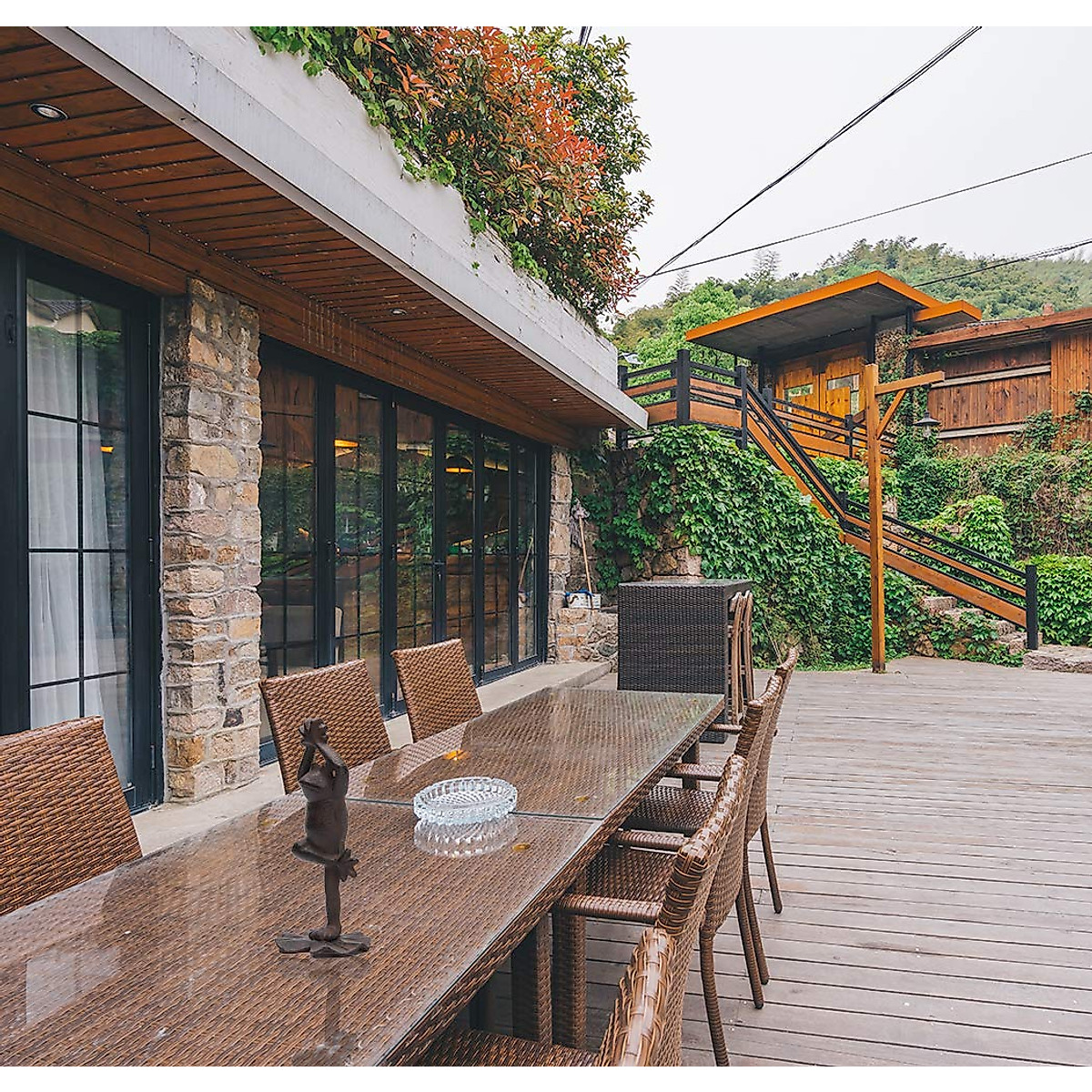 BRASSTAR Cast Iron Frog Prince Dance Statue Paperweight Fantastic Figurine Garden Lawn Home Office Desk Decor Collectible Gift PTWQ014