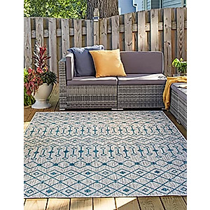 Unique Loom Outdoor Trellis Collection Area Rug - Tribal Trellis (7' 1" x 10' Rectangle, Light Blue/ Ivory)
