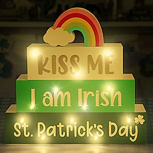SURCVIO St Patricks Day Decorations Wooden Block Sign with Led Lights Light up Wood Sign Decor for Table Mantle Irish Themed Party Home Farmhouse Desk Decor Home Tabletop Tiered Tray Decor
