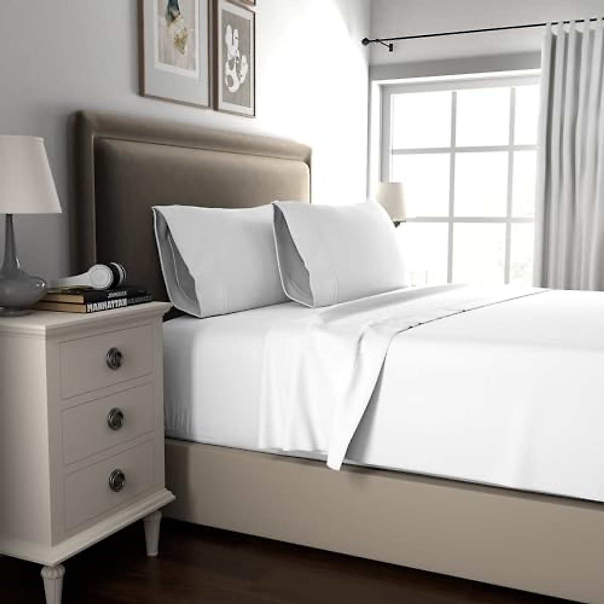 SUPREME ELEGANCE 600 Thread Count Cotton Rich White Snow King Size Sheets Set, Ultra Soft & Silky, Sateen Deep Pocket Sheets King - White (1 Flat, 1 Fitted Sheet & 2 Pillowcases)