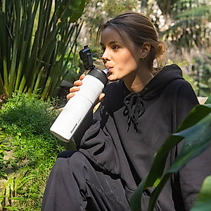 PREMIUM 24oz Double Insulated Water Bottle with Straw Lid & Carry Handle - 12/24 Hour Hot/Cold Vacuum Insulated Stainless Steel Water Bottle - BPA-Free Leakproof Metal Water Bottles - Ice White