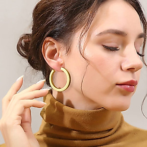 FAMARINE Square Tube Gold Hoop Earrings for Women 18K Gold Plated Hoops with Brushed Finished Chunky Earrings