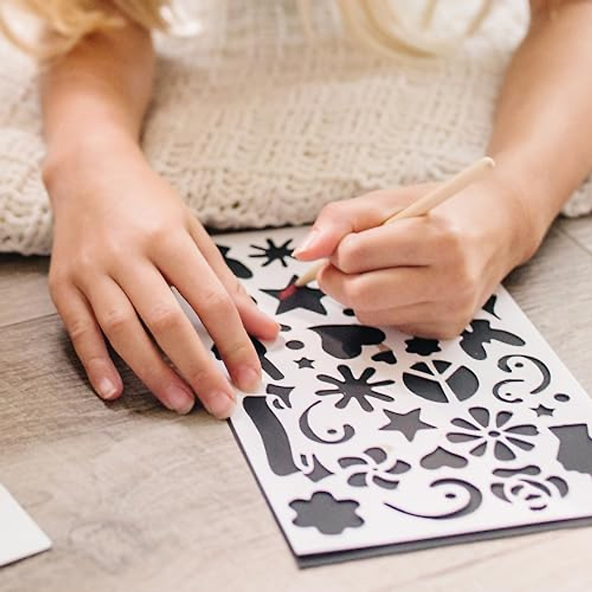 Melissa & Doug Deluxe Combo Scratch Art Set: 16 Boards, 2 Stylus Tools, 3 Frames - FSC Certified