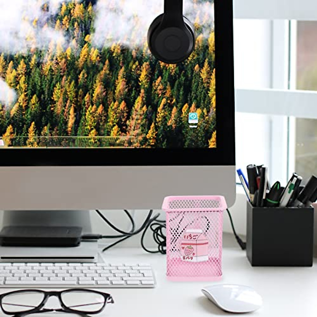 DOITOOL Trash Can Cute Rectangle Desktop Trash Can Mini Desktop Wastebasket Pencil Case Flower Pot Storage Basket, 3.14 x 3.14 x 3.74 inch (Pink)