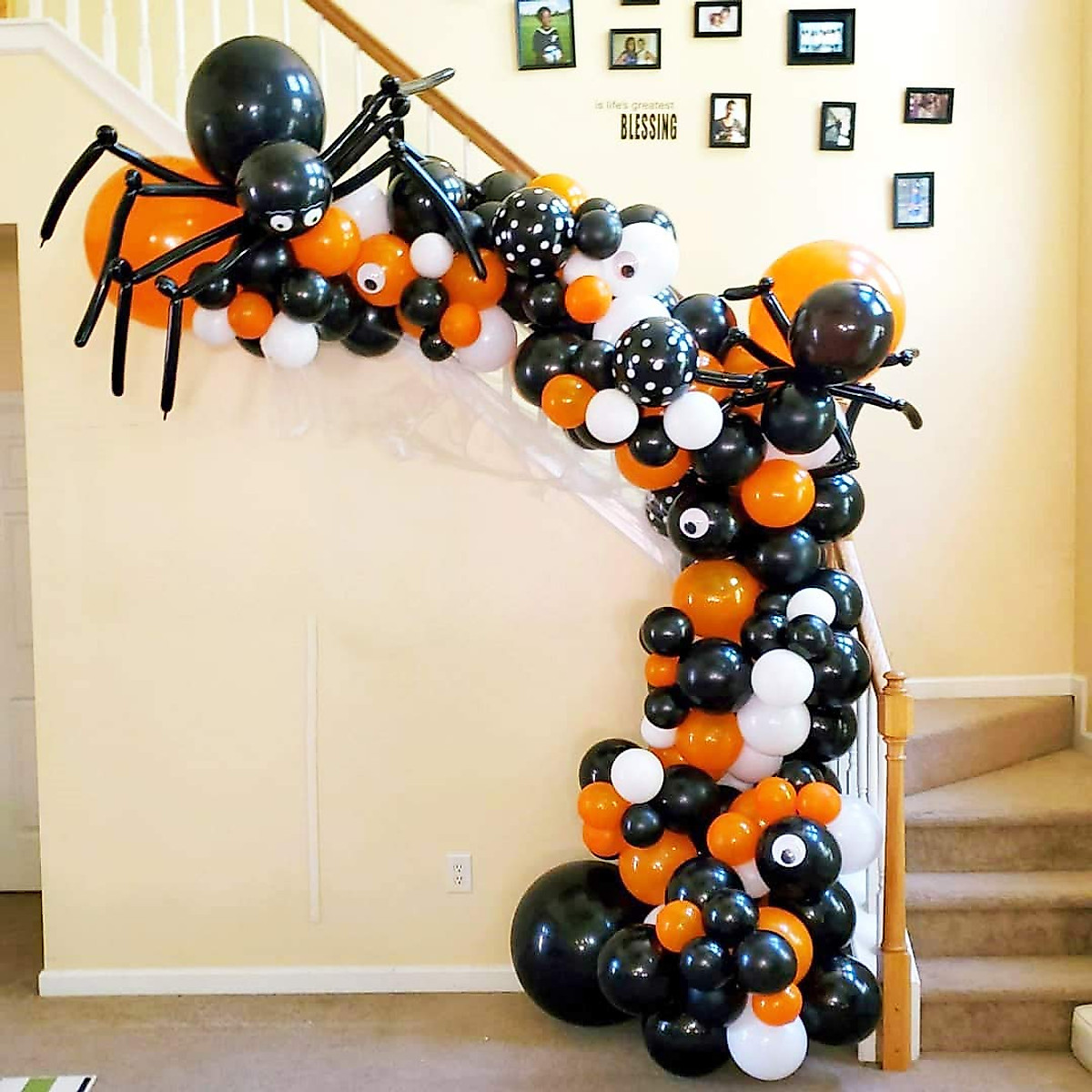 129pcs Halloween Balloon Arch Garland Kit DIY Big Spiders Balloons Black Orange White Latex Balloons Tie Tools Adhesive Dots Halloween Party Supplies