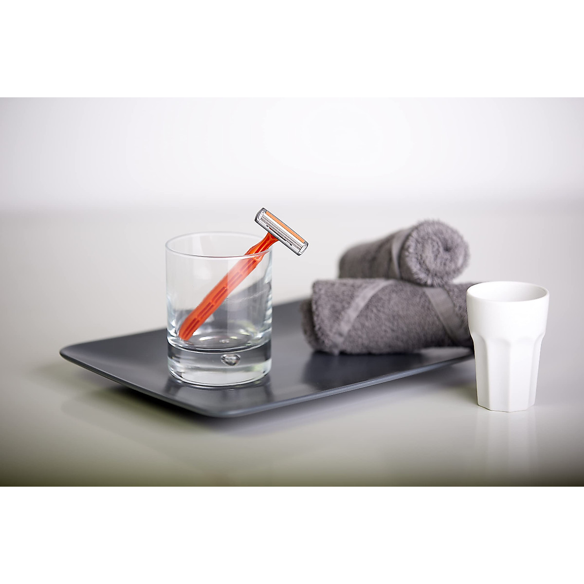 BIC 3 Sensitive, Men's Disposable Razors, Fixed Head Triple Blade for a Close Shave, Bundle of 4 Packs of 4